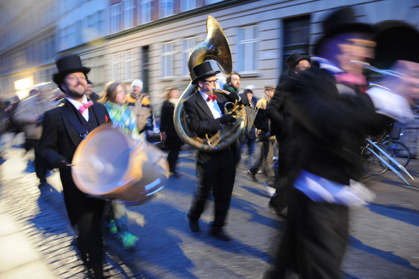 Langfredag smelter gadeoptog, livemusik og teater sammen | Folkekirken.dk